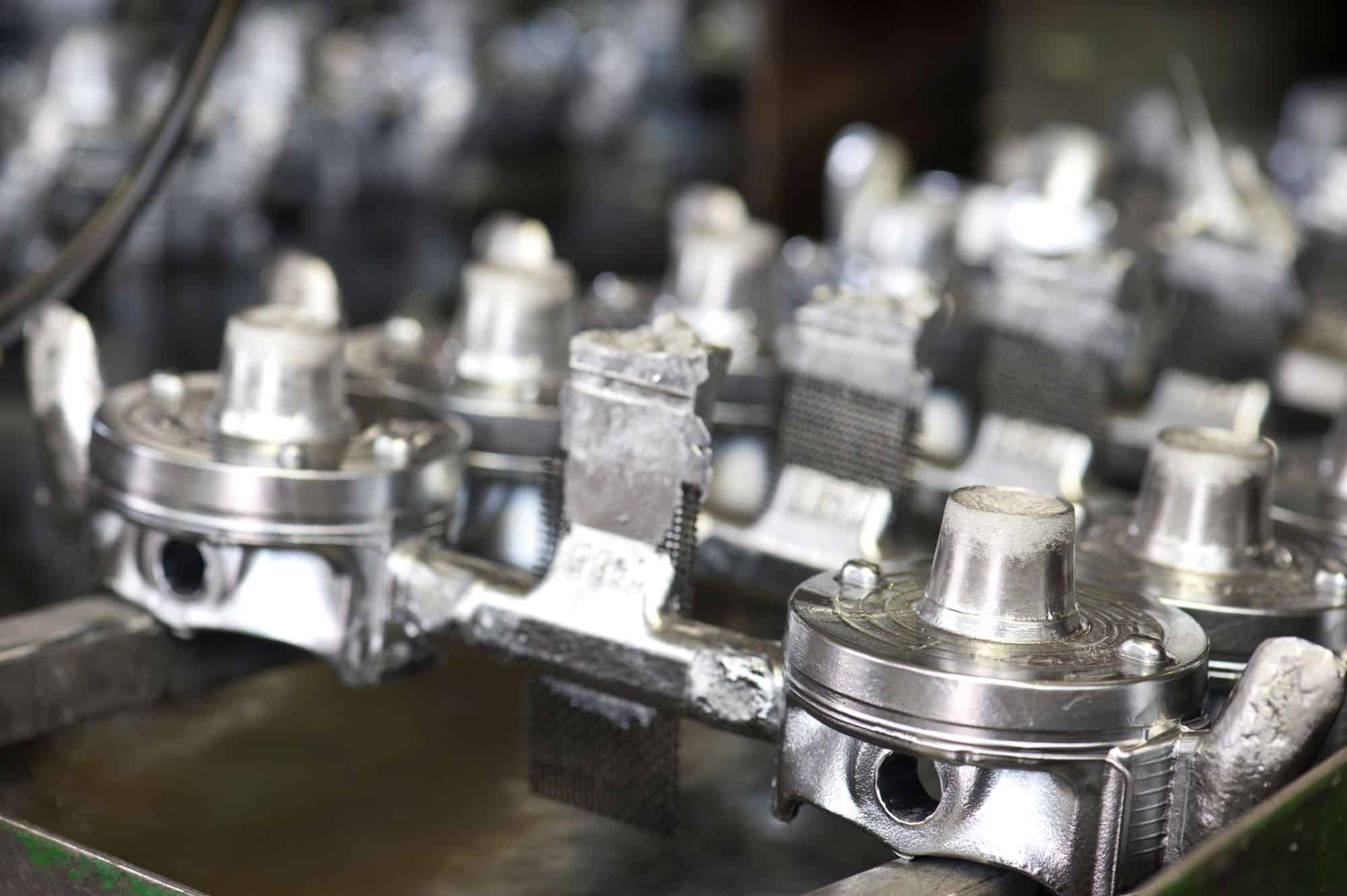 Kolbenschmidt Pistons - Staufen